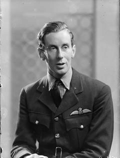 第609英国空軍飛行隊・ジョン ダンダス – Yokohama CrazyForms